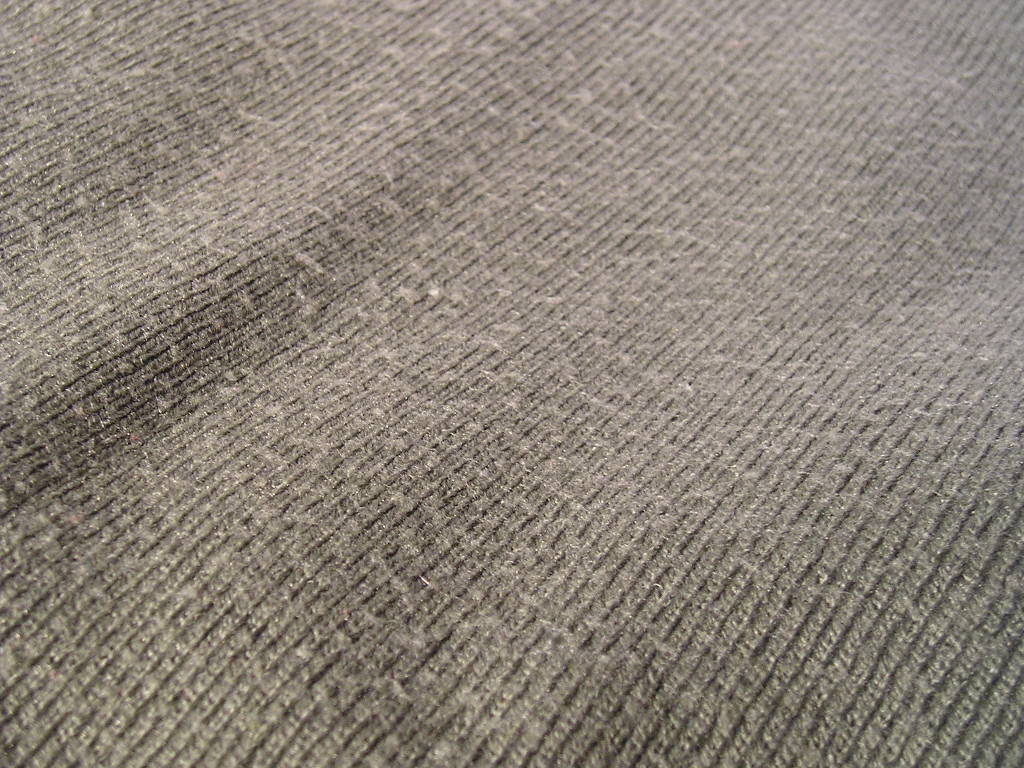 5 Easy Ways To Remove Fabric Pilling EVERSOX